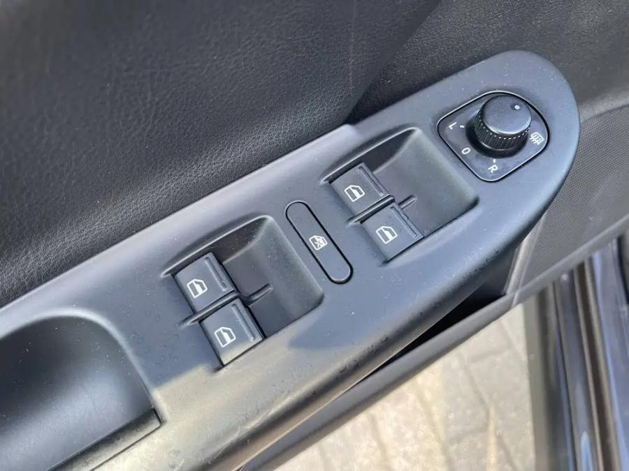 Brūns Volkswagen Passat B6 2009 Jūrmala, ar dzinēja tilpumu 2.00 L un nobraukumu 326 tūkst. km par 2650 €, foto 18 vietnē AUTOMOTO.COM.LV