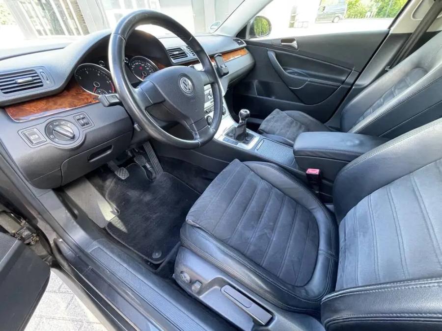 Brūns Volkswagen Passat B6 2009 Jūrmala, ar dzinēja tilpumu 2.00 L un nobraukumu 326 tūkst. km par 2650 €, foto 20 vietnē AUTOMOTO.COM.LV