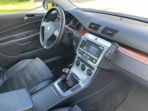 Brūns Volkswagen Passat B6 2009 Jūrmala, ar dzinēja tilpumu 2.00 L un nobraukumu 326 tūkst. km par 2650 €, foto 31 vietnē AUTOMOTO.COM.LV