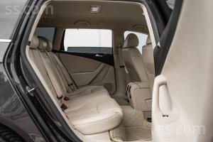 Brūns Volkswagen Passat B6 2009 Rīga, ar dzinēja tilpumu 2.00 L un nobraukumu 365 tūkst. km par 4500 €, foto 16 vietnē AUTOMOTO.COM.LV