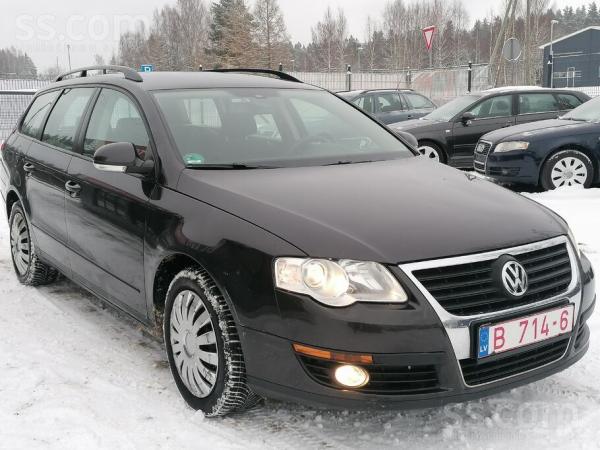 Brown Volkswagen Passat B6 2010 in Valmiera, with an engine capacity of 1.60 L and mileage of 317 thousand km for 3550 €, photo 4 on AUTOMOTO.COM.LV