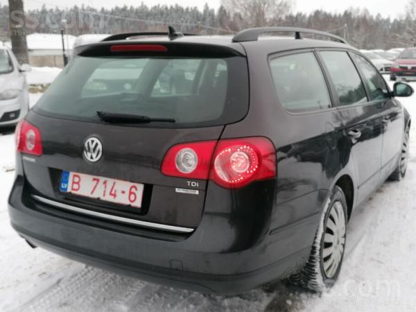 Brown Volkswagen Passat B6 2010 in Valmiera, with an engine capacity of 1.60 L and mileage of 317 thousand km for 3550 €, photo 7 on AUTOMOTO.COM.LV