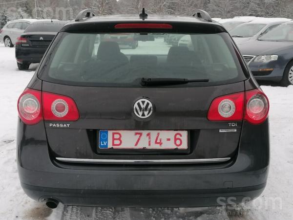 Brown Volkswagen Passat B6 2010 in Valmiera, with an engine capacity of 1.60 L and mileage of 317 thousand km for 3550 €, photo 8 on AUTOMOTO.COM.LV