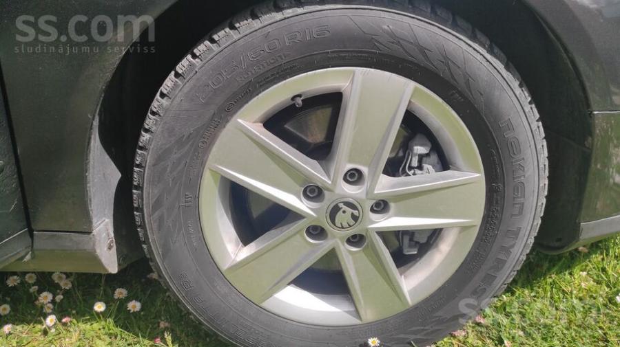 Brūns Volkswagen Passat B6 2010 Tukums, ar dzinēja tilpumu 1.60 L un nobraukumu 368 tūkst. km par 1500 €, foto 14 vietnē AUTOMOTO.COM.LV