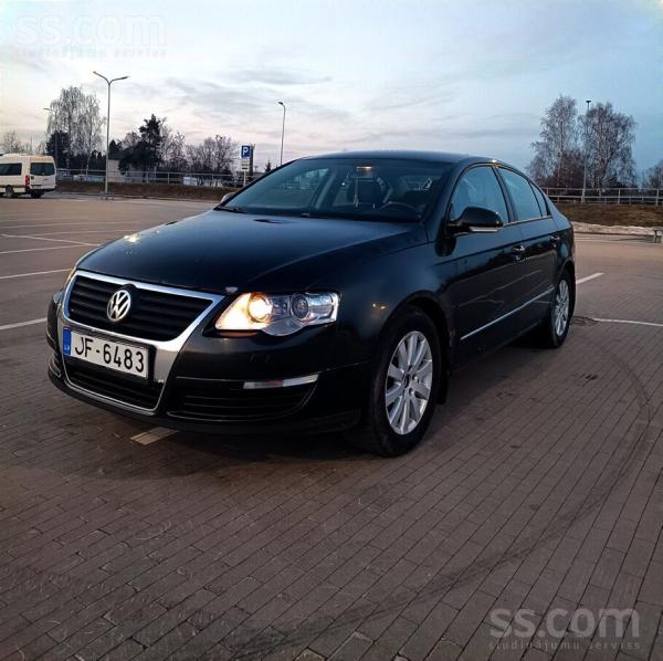 Green Volkswagen Passat B6 2006 in Rezekne, with an engine capacity of 2.00 L and mileage of 316 thousand km for 1150 €, photo 1 on AUTOMOTO.COM.LV