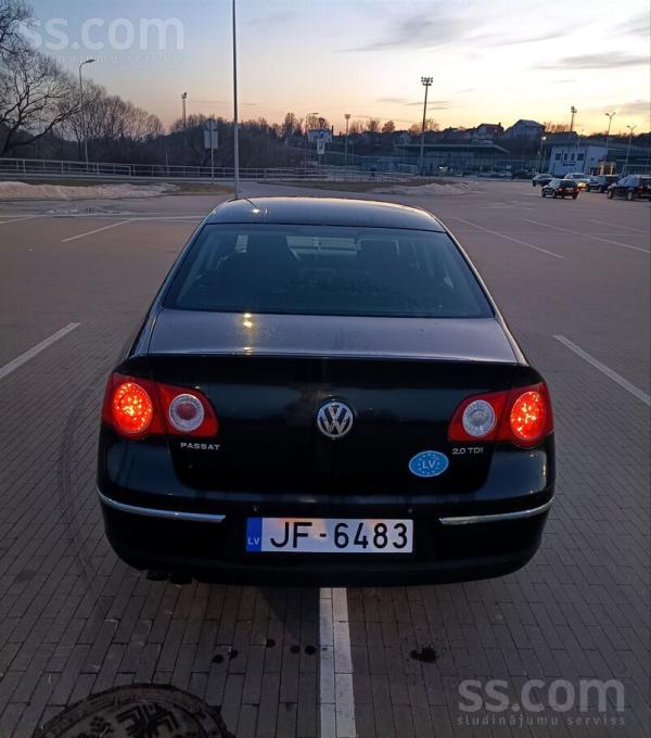 Green Volkswagen Passat B6 2006 in Rezekne, with an engine capacity of 2.00 L and mileage of 316 thousand km for 1150 €, photo 5 on AUTOMOTO.COM.LV