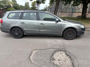 Zaļš Volkswagen Passat B6 2009 Rīga, ar dzinēja tilpumu 2.00 L un nobraukumu 400 tūkst. km par 500 €, foto 3 vietnē AUTOMOTO.COM.LV