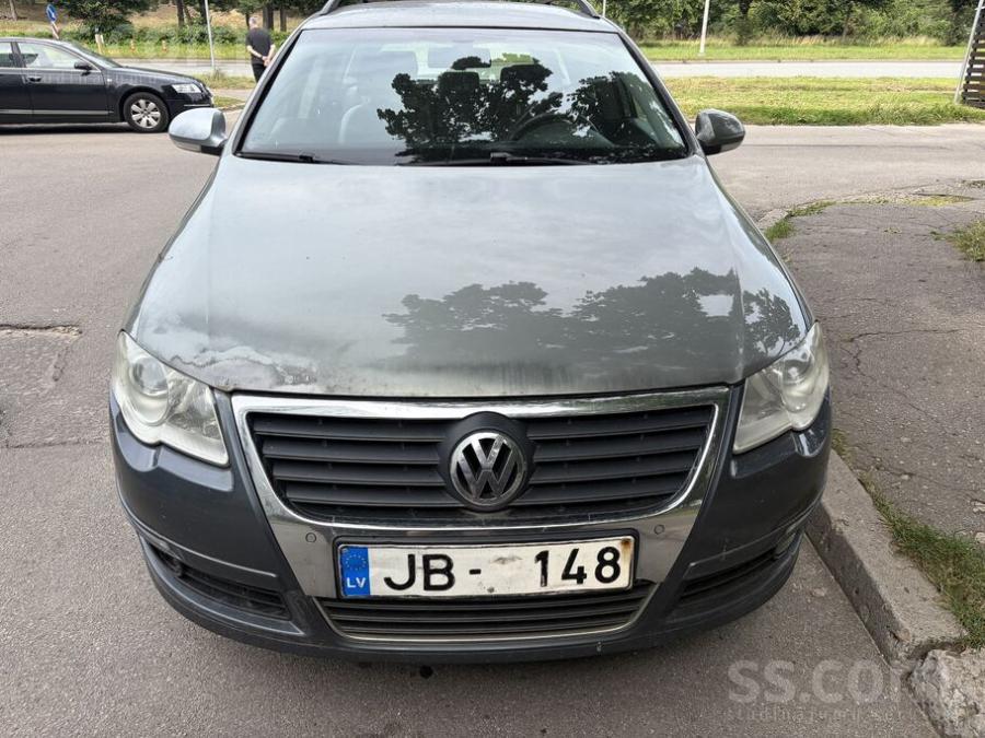 Zaļš Volkswagen Passat B6 2009 Rīga, ar dzinēja tilpumu 2.00 L un nobraukumu 400 tūkst. km par 500 €, foto 4 vietnē AUTOMOTO.COM.LV