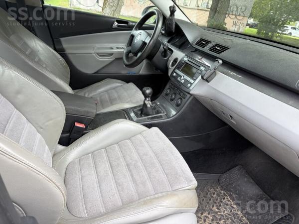 Zaļš Volkswagen Passat B6 2009 Rīga, ar dzinēja tilpumu 2.00 L un nobraukumu 400 tūkst. km par 500 €, foto 5 vietnē AUTOMOTO.COM.LV