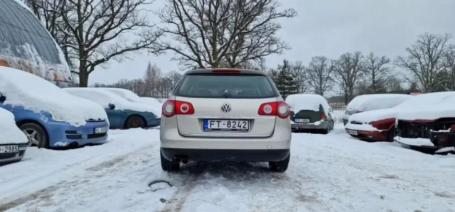 Grey Volkswagen Passat B6 2006 in Valmiera, with an engine capacity of 2.00 L and mileage of 307 thousand km for 2150 €, photo 5 on AUTOMOTO.COM.LV