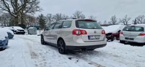 Grey Volkswagen Passat B6 2006 in Valmiera, with an engine capacity of 2.00 L and mileage of 307 thousand km for 2150 €, photo 6 on AUTOMOTO.COM.LV