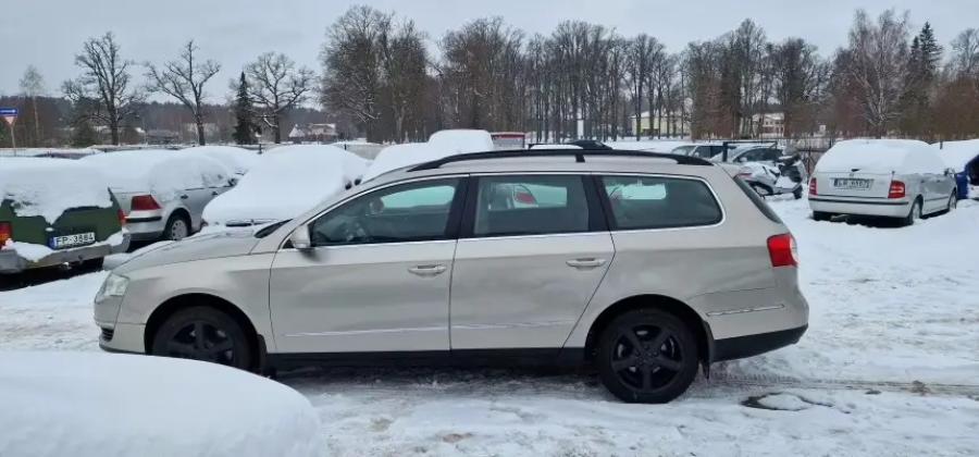 Grey Volkswagen Passat B6 2006 in Valmiera, with an engine capacity of 2.00 L and mileage of 307 thousand km for 2150 €, photo 7 on AUTOMOTO.COM.LV