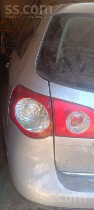 Pelēks Volkswagen Passat B6 2008 Rīga, ar dzinēja tilpumu 2.00 L un nobraukumu 370 tūkst. km par 850 €, foto 3 vietnē AUTOMOTO.COM.LV