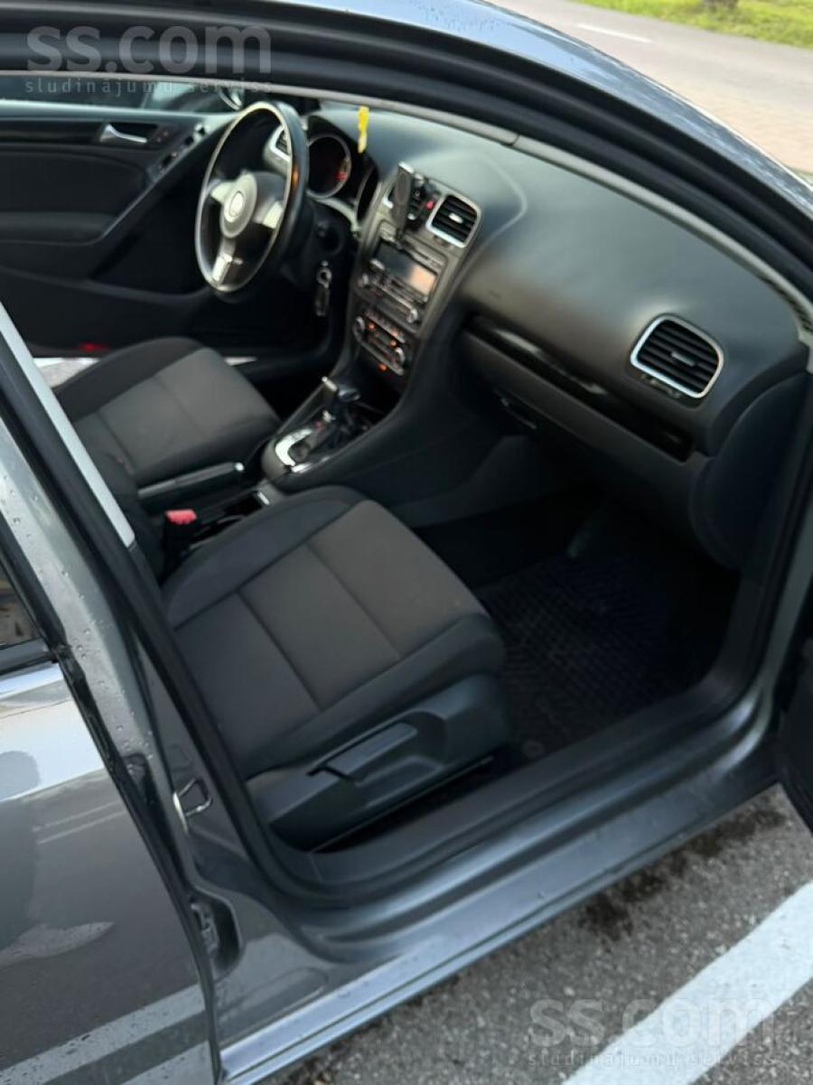 Grey Volkswagen Passat B6 2009 in Riga, with an engine capacity of 1.40 L and mileage of 255 thousand km for 3350 €, photo 3 on AUTOMOTO.COM.LV
