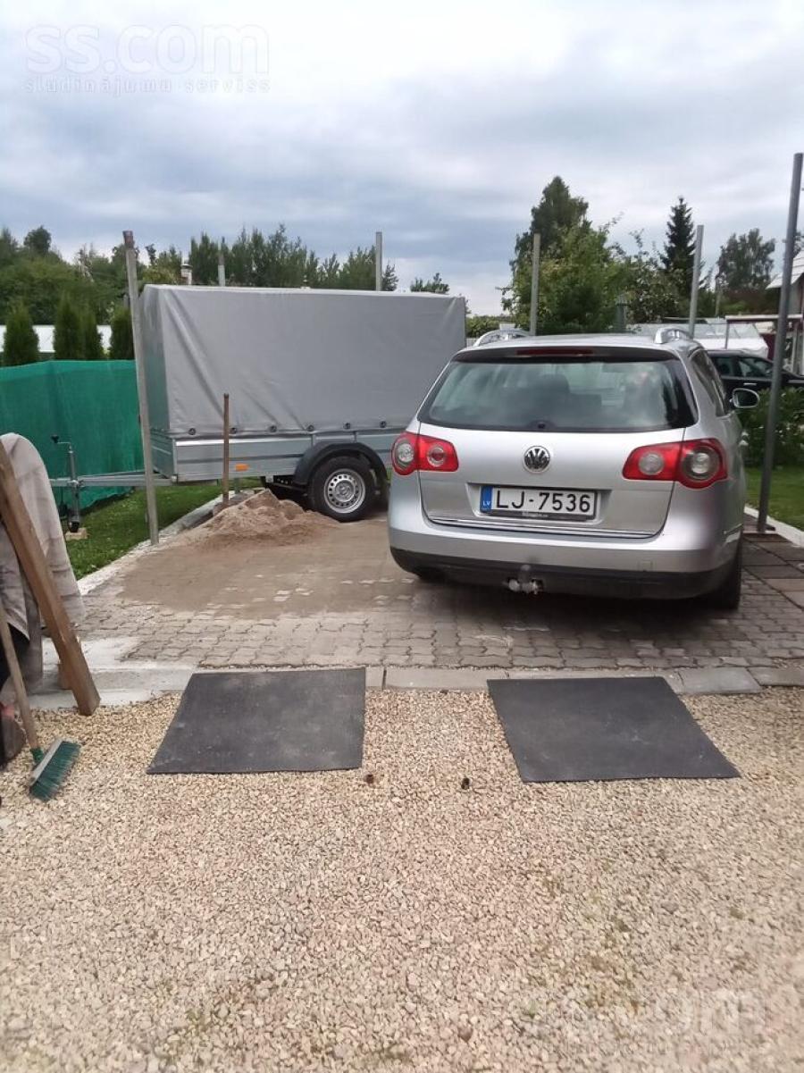 Pelēks Volkswagen Passat B6 2007 Rīga, ar dzinēja tilpumu 2.00 L un nobraukumu 250 tūkst. km par 1650 €, foto 1 vietnē AUTOMOTO.COM.LV