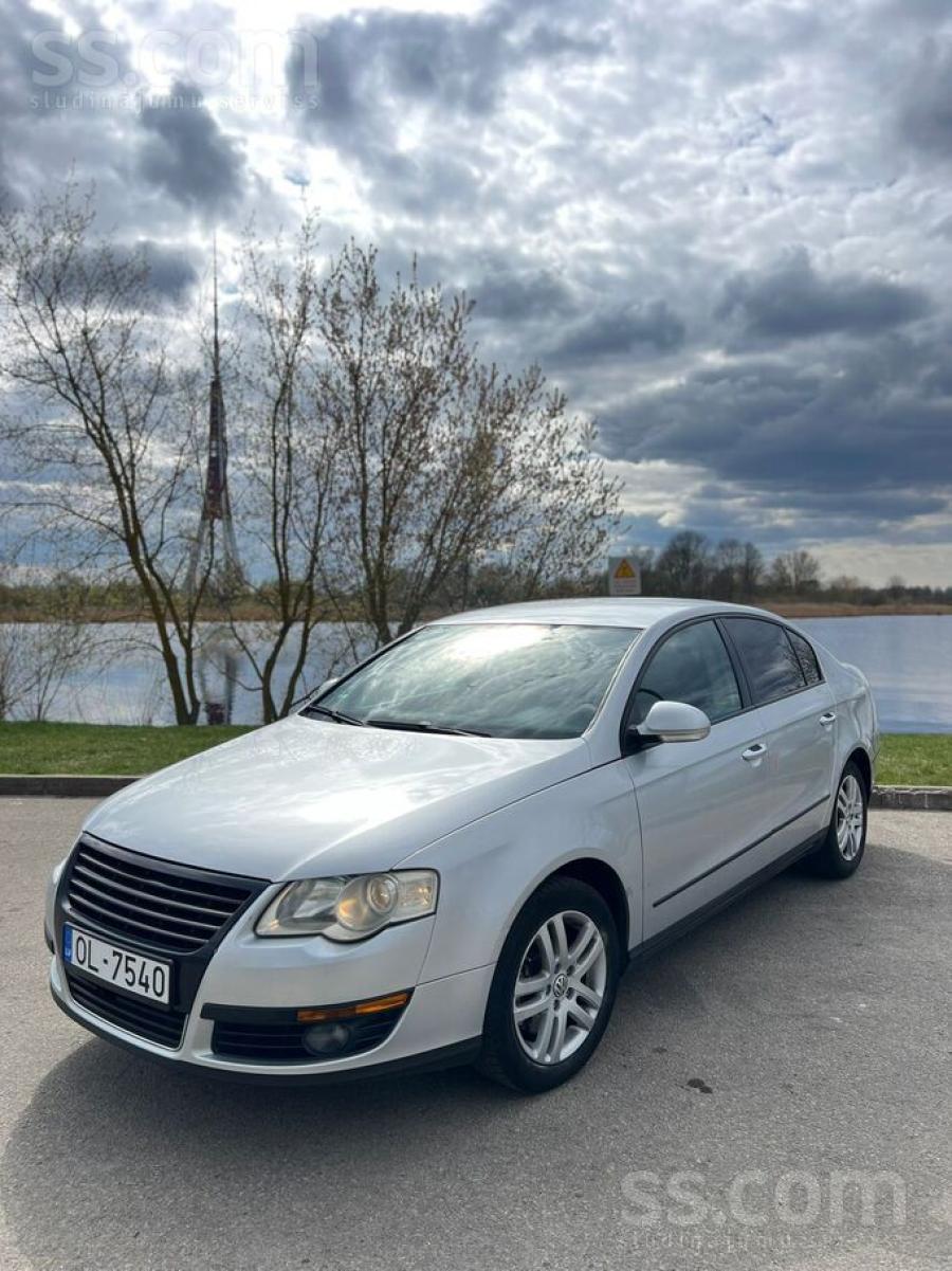 Grey Volkswagen Passat B6 2005 in Riga, with an engine capacity of 1.60 L and mileage of 159 thousand km for 3900 €, photo 1 on AUTOMOTO.COM.LV