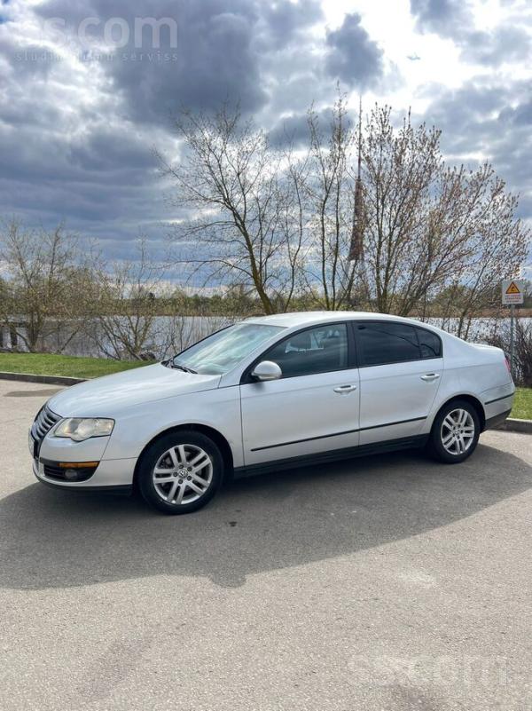 Pelēks Volkswagen Passat B6 2005 Rīga, ar dzinēja tilpumu 1.60 L un nobraukumu 159 tūkst. km par 3900 €, foto 3 vietnē AUTOMOTO.COM.LV