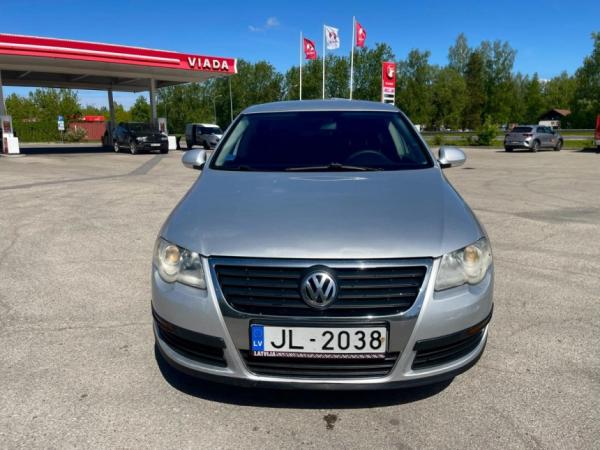Серый Фольксваген Пассат Б6 2005 в Рига, объемом двигателя 2.00 л и пробегом 0 тыс. км за 2800 €, фото 2 на AUTOMOTO.COM.LV