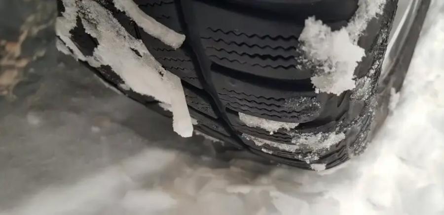 Pelēks Volkswagen Passat B6 2005 Valmiera, ar dzinēja tilpumu 1.90 L un nobraukumu 390 tūkst. km par 2200 €, foto 12 vietnē AUTOMOTO.COM.LV