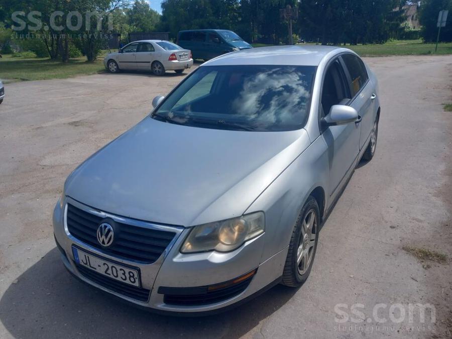 Pelēks Volkswagen Passat B6 2005 Dobele, ar dzinēja tilpumu 2.00 L un nobraukumu 382 tūkst. km par 1400 €, foto 1 vietnē AUTOMOTO.COM.LV
