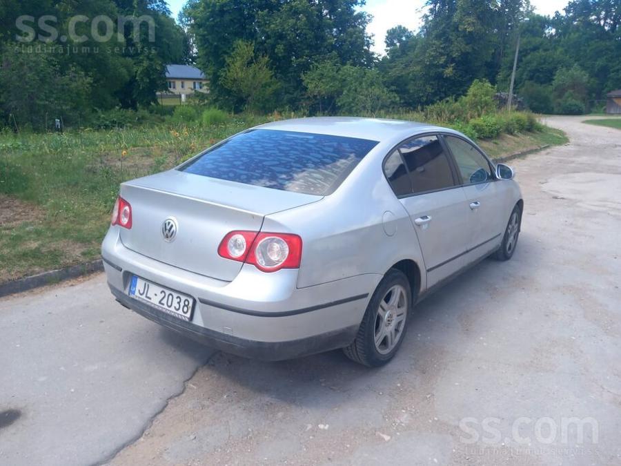 Pelēks Volkswagen Passat B6 2005 Dobele, ar dzinēja tilpumu 2.00 L un nobraukumu 382 tūkst. km par 1400 €, foto 5 vietnē AUTOMOTO.COM.LV