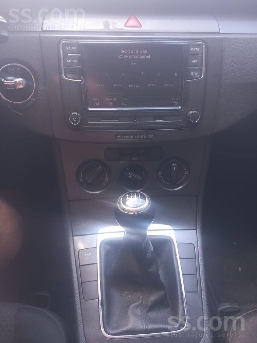 Pelēks Volkswagen Passat B6 2005 Dobele, ar dzinēja tilpumu 2.00 L un nobraukumu 382 tūkst. km par 1400 €, foto 6 vietnē AUTOMOTO.COM.LV