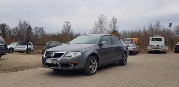 Grey Volkswagen Passat B6 2005 in Valmiera, with an engine capacity of 2.00 L and mileage of 357 thousand km for 1650 €, photo 7 on AUTOMOTO.COM.LV