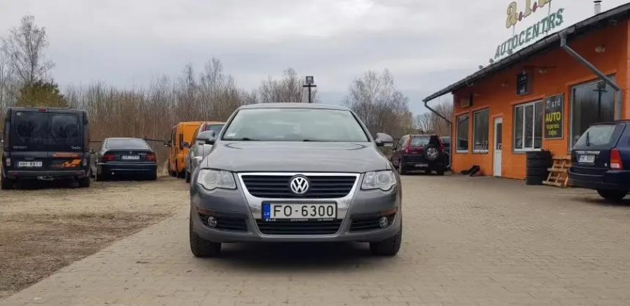 Pelēks Volkswagen Passat B6 2005 Valmiera, ar dzinēja tilpumu 2.00 L un nobraukumu 357 tūkst. km par 1650 €, foto 9 vietnē AUTOMOTO.COM.LV