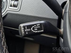 Grey Volkswagen Passat B6 2005 in Tukums, with an engine capacity of 2.00 L and mileage of 340 thousand km for 2500 €, photo 8 on AUTOMOTO.COM.LV