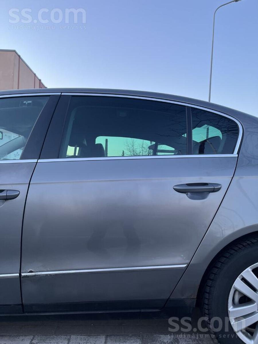 Pelēks Volkswagen Passat B6 2006 Rīga, ar dzinēja tilpumu 2.00 L un nobraukumu 190 tūkst. km par 1350 €, foto 17 vietnē AUTOMOTO.COM.LV