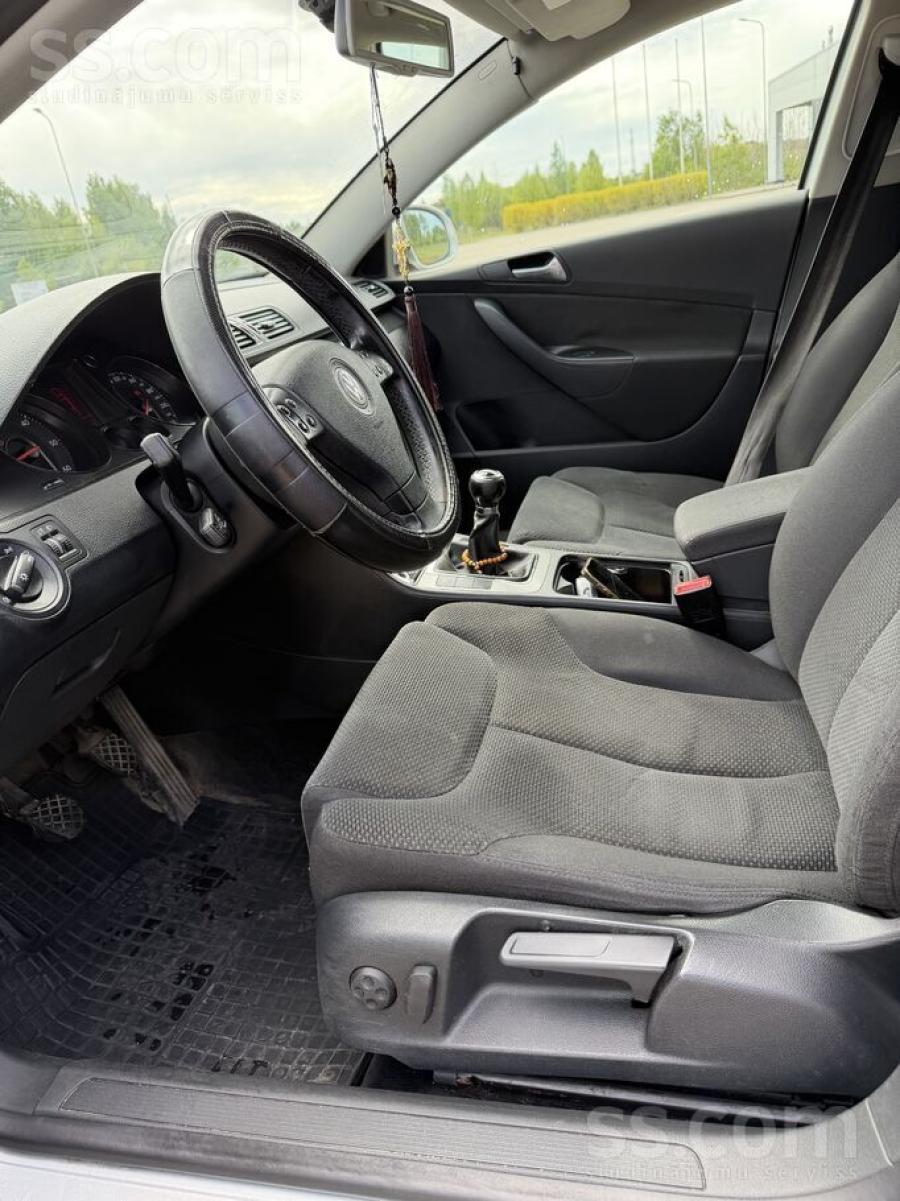 Серый Фольксваген Пассат Б6 2006 в Тукумс, объемом двигателя 1.90 л и пробегом 363 тыс. км за 1300 €, фото 7 на AUTOMOTO.COM.LV