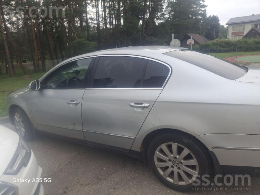 Grey Volkswagen Passat B6 2006 in Riga, with an engine capacity of 2.00 L and mileage of 386 thousand km for 700 €, photo 6 on AUTOMOTO.COM.LV