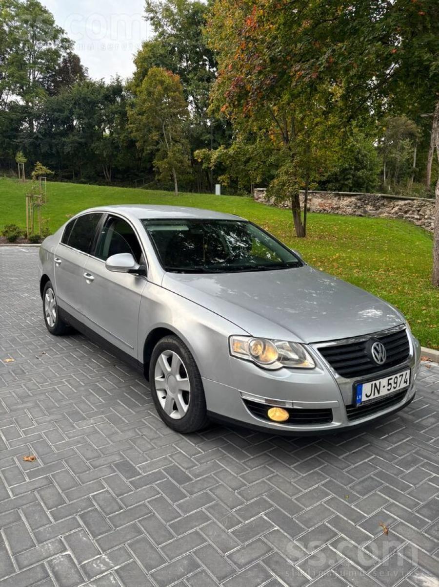 Grey Volkswagen Passat B6 2006 in Kraslava, with an engine capacity of 1.90 L and mileage of 380 thousand km for 1550 €, photo 1 on AUTOMOTO.COM.LV