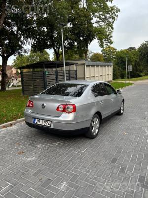 Grey Volkswagen Passat B6 2006 in Kraslava, with an engine capacity of 1.90 L and mileage of 380 thousand km for 1550 €, photo 5 on AUTOMOTO.COM.LV