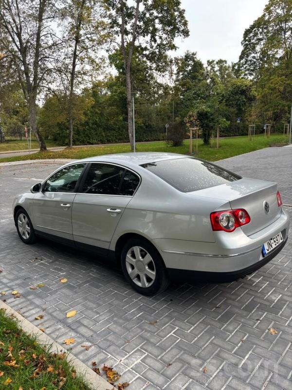 Grey Volkswagen Passat B6 2006 in Kraslava, with an engine capacity of 1.90 L and mileage of 380 thousand km for 1550 €, photo 6 on AUTOMOTO.COM.LV
