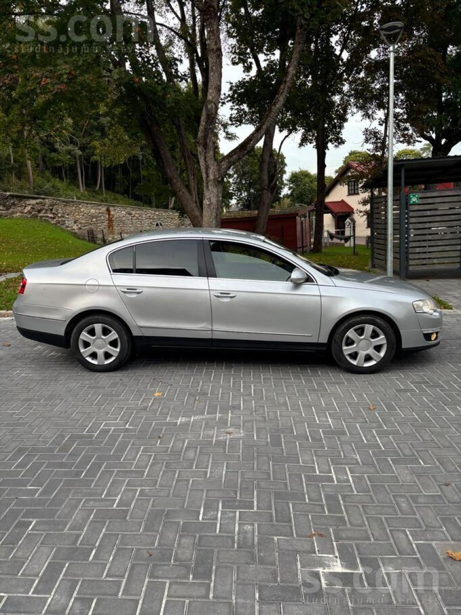 Grey Volkswagen Passat B6 2006 in Kraslava, with an engine capacity of 1.90 L and mileage of 380 thousand km for 1550 €, photo 7 on AUTOMOTO.COM.LV
