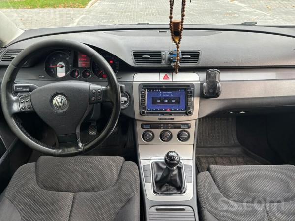 Grey Volkswagen Passat B6 2006 in Kraslava, with an engine capacity of 1.90 L and mileage of 380 thousand km for 1550 €, photo 8 on AUTOMOTO.COM.LV