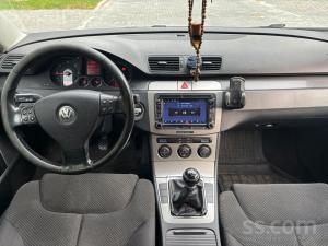 Grey Volkswagen Passat B6 2006 in Kraslava, with an engine capacity of 1.90 L and mileage of 380 thousand km for 1550 €, photo 8 on AUTOMOTO.COM.LV