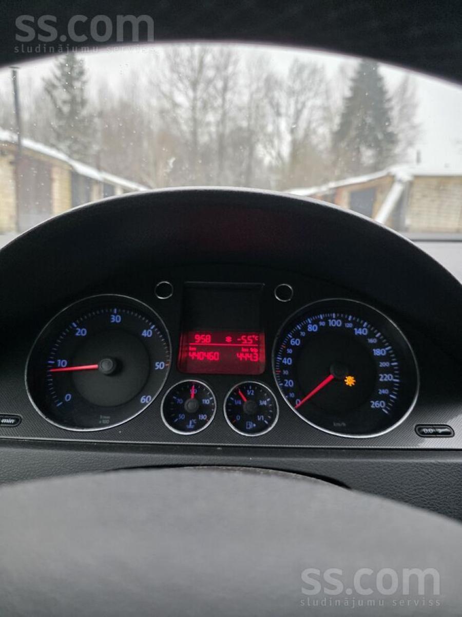 Pelēks Volkswagen Passat B6 2007 Valka, ar dzinēja tilpumu 1.90 L un nobraukumu 440 tūkst. km par 1300 €, foto 7 vietnē AUTOMOTO.COM.LV