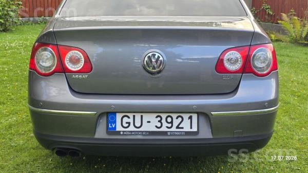 Grey Volkswagen Passat B6 2007 in Riga, with an engine capacity of 2.00 L and mileage of 206 thousand km for 850 €, photo 8 on AUTOMOTO.COM.LV