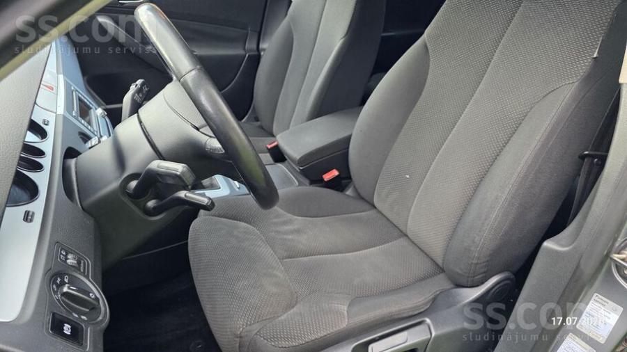 Grey Volkswagen Passat B6 2007 in Riga, with an engine capacity of 2.00 L and mileage of 206 thousand km for 850 €, photo 10 on AUTOMOTO.COM.LV