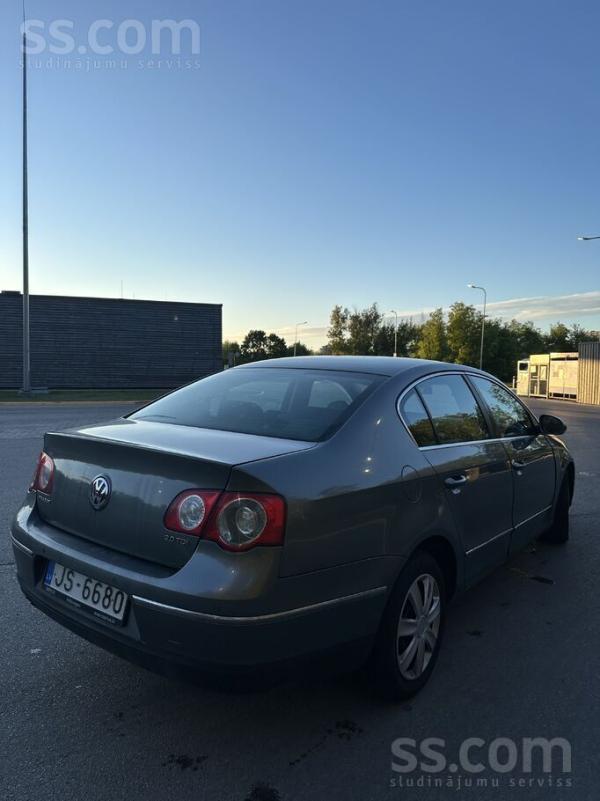 Pelēks Volkswagen Passat B6 2007 Rīga, ar dzinēja tilpumu 2.00 L un nobraukumu 400 tūkst. km par 1400 €, foto 3 vietnē AUTOMOTO.COM.LV
