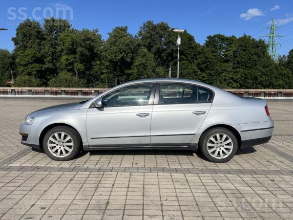 Pelēks Volkswagen Passat B6 2007 Rīga, ar dzinēja tilpumu 1.60 L un nobraukumu 150 tūkst. km par 1990 €, foto 2 vietnē AUTOMOTO.COM.LV