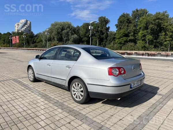 Pelēks Volkswagen Passat B6 2007 Rīga, ar dzinēja tilpumu 1.60 L un nobraukumu 150 tūkst. km par 1990 €, foto 3 vietnē AUTOMOTO.COM.LV