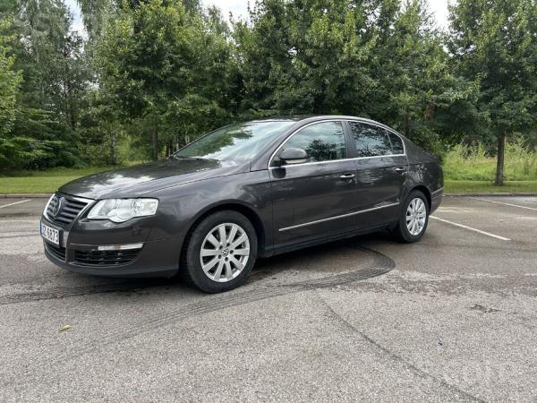 Pelēks Volkswagen Passat B6 2007 Liepāja, ar dzinēja tilpumu 2.00 L un nobraukumu 230 tūkst. km par 1450 €, foto 2 vietnē AUTOMOTO.COM.LV