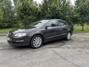 Grey Volkswagen Passat B6 2007 in Liepaja, with an engine capacity of 2.00 L and mileage of 230 thousand km for 1450 €, photo 3 on AUTOMOTO.COM.LV