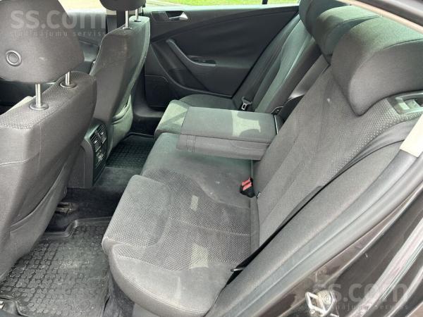 Pelēks Volkswagen Passat B6 2007 Liepāja, ar dzinēja tilpumu 2.00 L un nobraukumu 230 tūkst. km par 1450 €, foto 7 vietnē AUTOMOTO.COM.LV