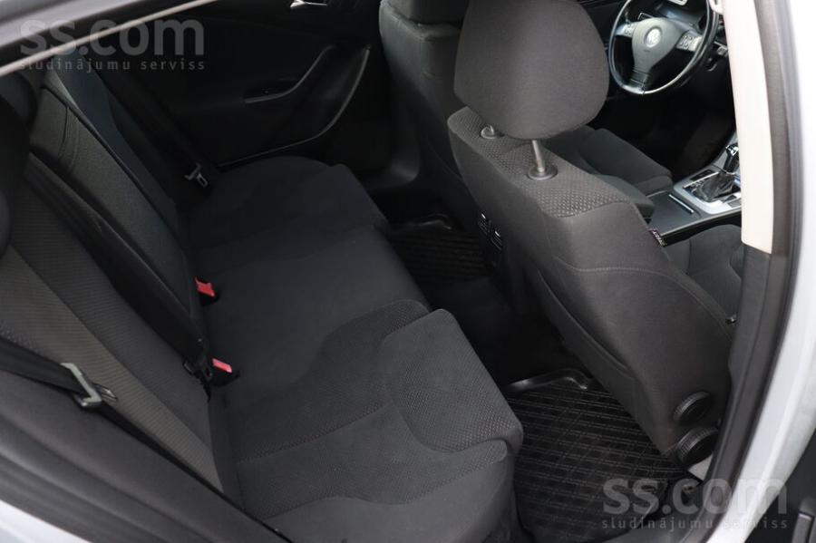 Pelēks Volkswagen Passat B6 2007 Valmiera, ar dzinēja tilpumu 2.00 L un nobraukumu 241 tūkst. km par 1200 €, foto 8 vietnē AUTOMOTO.COM.LV