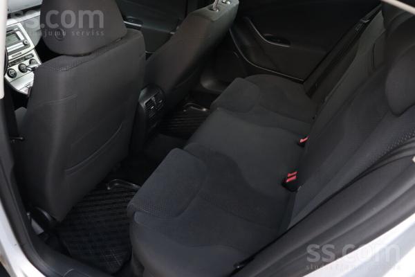 Pelēks Volkswagen Passat B6 2007 Valmiera, ar dzinēja tilpumu 2.00 L un nobraukumu 241 tūkst. km par 1200 €, foto 9 vietnē AUTOMOTO.COM.LV