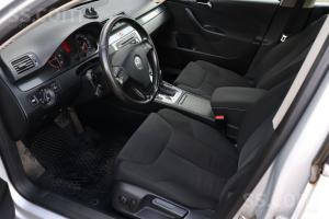 Pelēks Volkswagen Passat B6 2007 Valmiera, ar dzinēja tilpumu 2.00 L un nobraukumu 241 tūkst. km par 1200 €, foto 10 vietnē AUTOMOTO.COM.LV